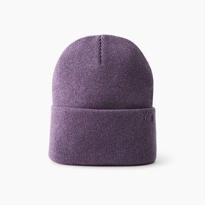 TNA | Accessories | Aritzia New Peak Beanie Cuffed Ribknit Beanie ...